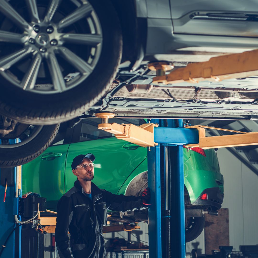 What to Consider When Choosing a Car Lift - Eagle Equipment